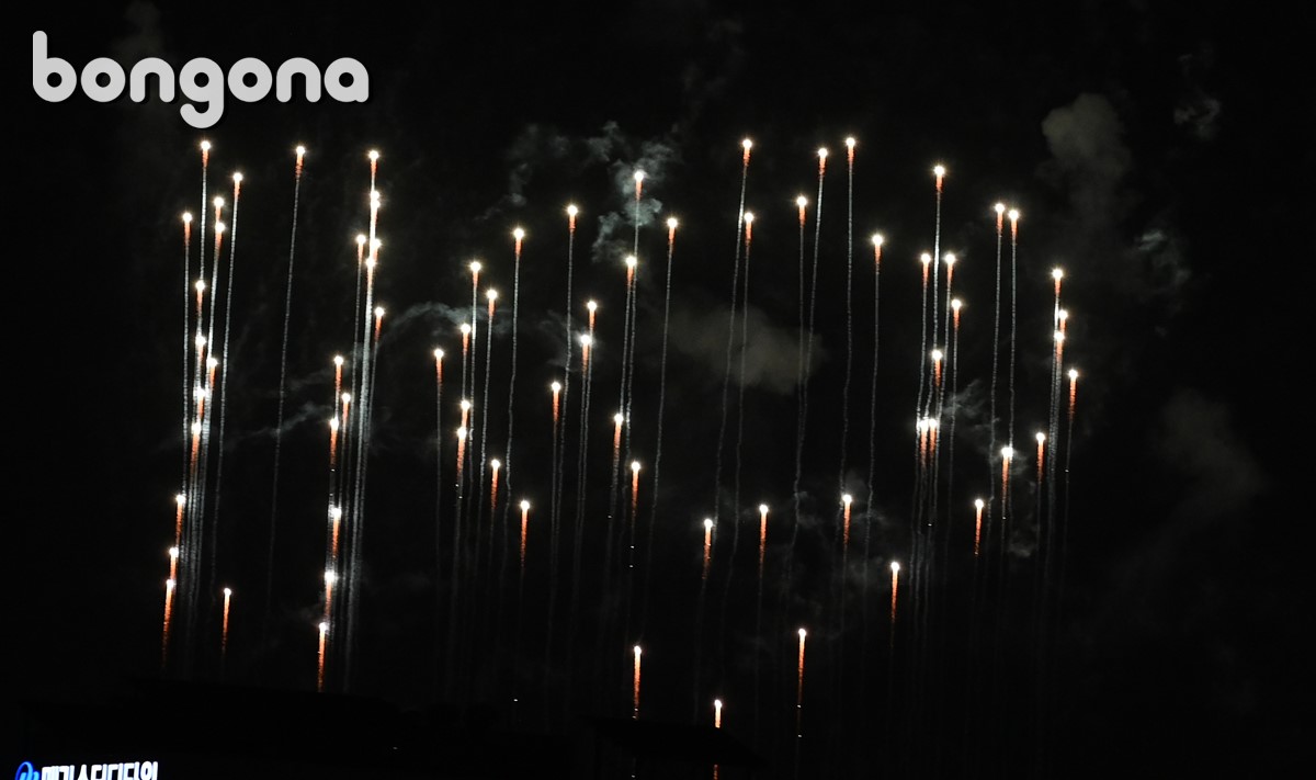 BTS 10th Anniversary Celebration Concludes With Yeouido Fireworks ...